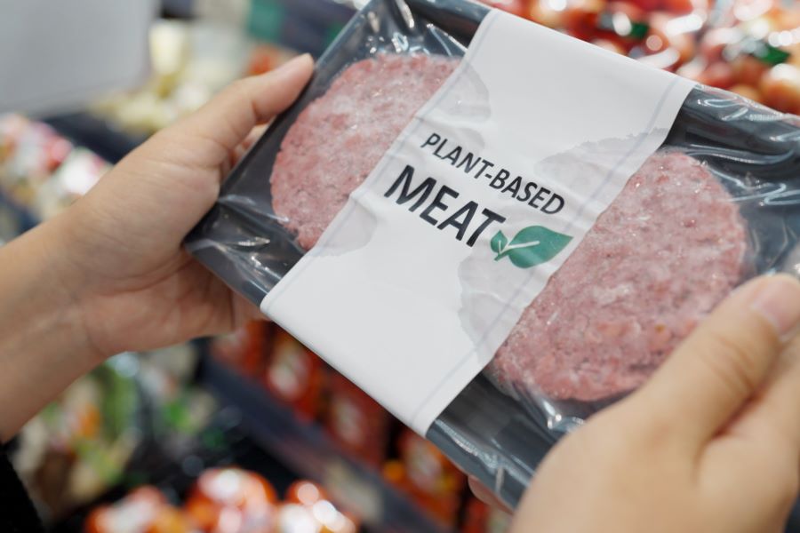 Plant-based labeling crackdown? EC draft regulation targets 29 “meat ...